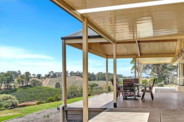 Vinea Vista - Hillside Homestead Amid Rural Beauty - Birdwood