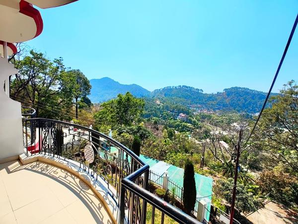 Hotel Sapphire Inn Bhimtal Near Kaichi Dham - Wifi - Best Hotel In Nainital With Excellent Hospitality - Bhimtal