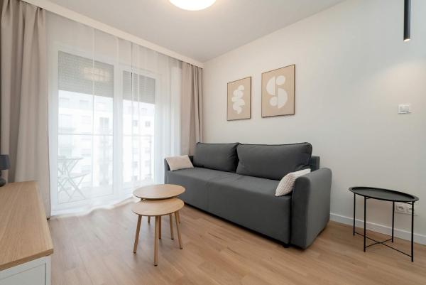 Beautiful Apartment With Balcony By Noclegi Renters - 포즈나뉴