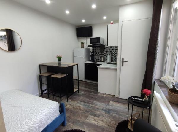 ღ Neonest - Studio Hyper Centre , Wifi & Cour - Douai