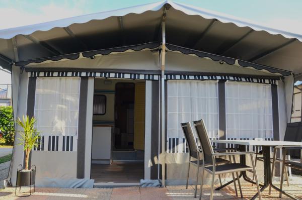 Camping Italia 90 Caravans - Dervio