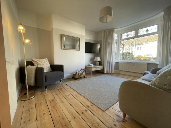 Harmonious Family Home In Westbury-on-trym - Filton