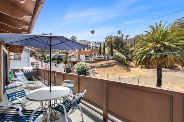 300mar 300 Marilla - Avalon, CA