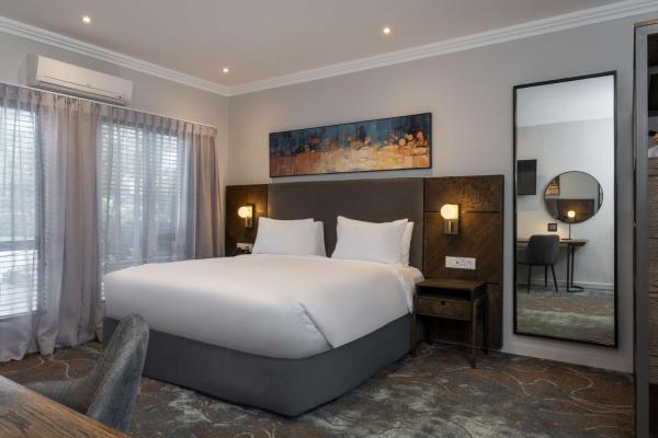 Radisson Hotel And Convention Centre Or Tambo Airport - Benoni