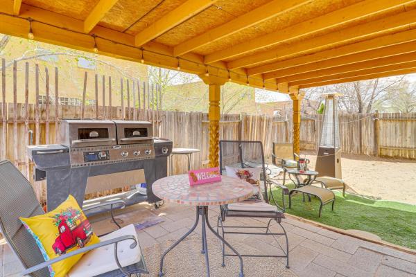 4 Mi To Old Town Plaza Albuquerque Home With Patio - Albuquerque, NM