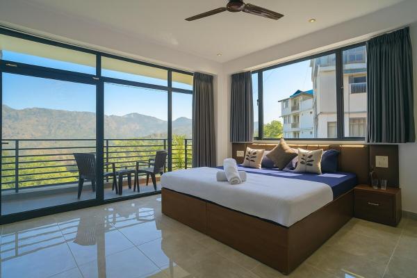 Nirvaan Cove ! Scenic 2bhk Apartment ! Mountain View ! Roof Top Restaurant ! Kasauli - Kalka