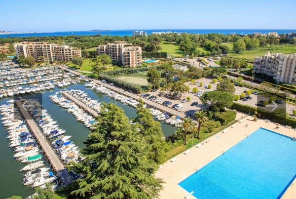My Resid Appart Divina Cannes Marina Vue Mer - Mandelieu-la-Napoule