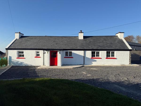 Teach Neil Mhanais - County Donegal