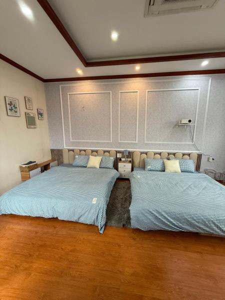 Cine Stu- Big Room With Street View - Hanoi