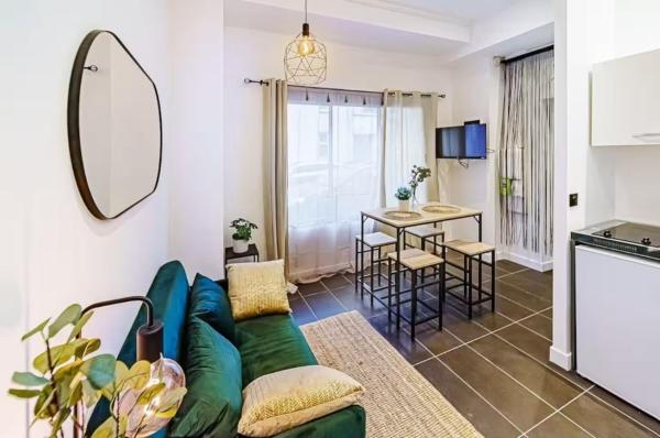 Studio Cosy Avec Mezzanine, Bien éQuipé, Caluire - Caluire-et-Cuire