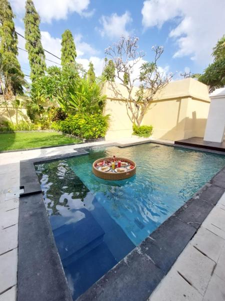 The Tukad Villa - Legian