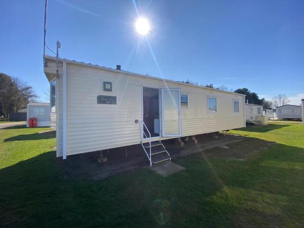 Homely 8 Berth Caravan At Broadland Sands Holiday Park, Suffolk Ref 20154bs - Nordsee
