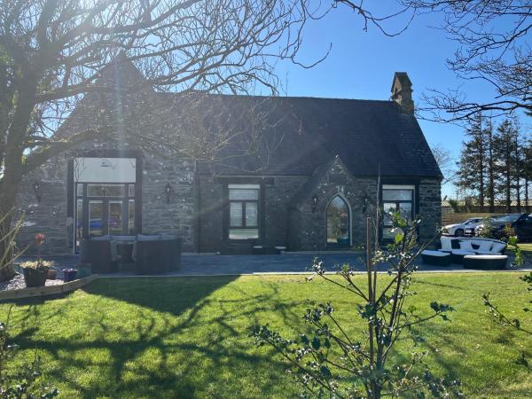 Yr Hen Ysgol- The Old Primary School - Wales