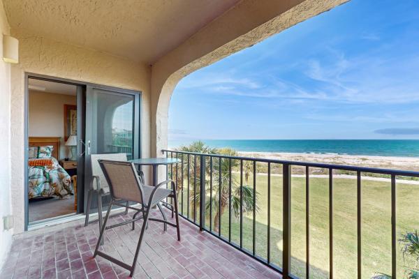 Oceanfront Condo With Panoramic Views, Shared Pool, And Private Washer & Dryer - Jacksonville, FL