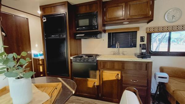 Rehla Rv Camper Van Standard Package - 阿爾艾茵