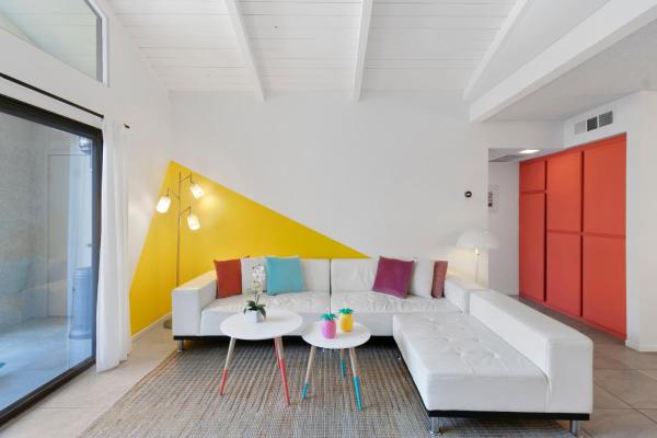 Canyon Country Club Chic - Palm Springs, CA