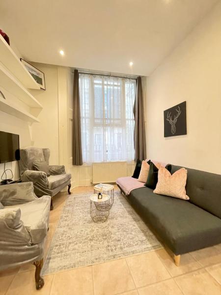 Hyde Park Gate Apartment - Marylebone