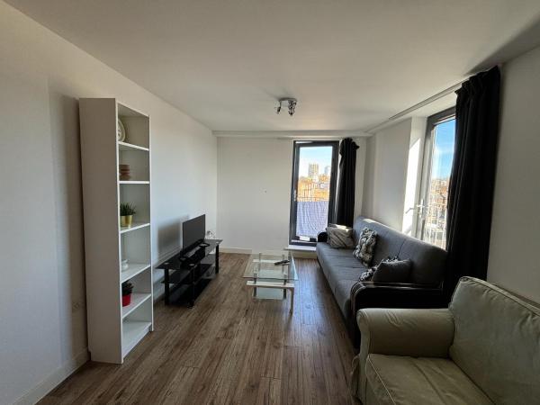 3 Bed Balcony Greenwich Retreat - Stratford