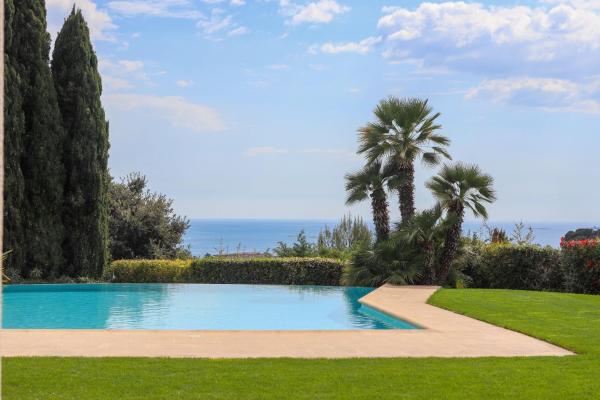 Magnifique Villa Provençal Avec Piscine Et Vue Mer - Antibes