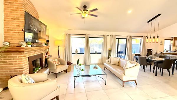 Modern Ajijic 1 King Bedroom With Great Patio - Waking Distance To Everything - Ajijic