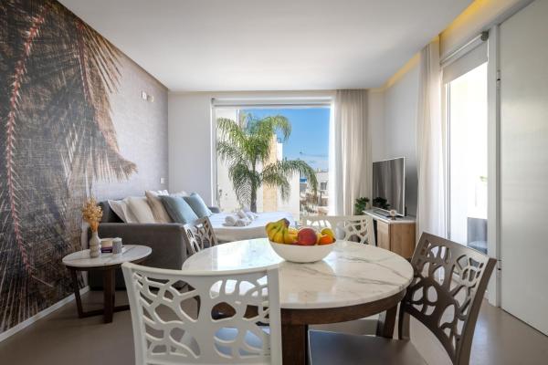 Exclusive Deluxe Apt Up To 6 People & Heated Tub - Polignano a Mare