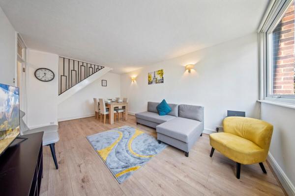 Cosy 2 Bed Chigwell Flat With Free Parking - Dagenham