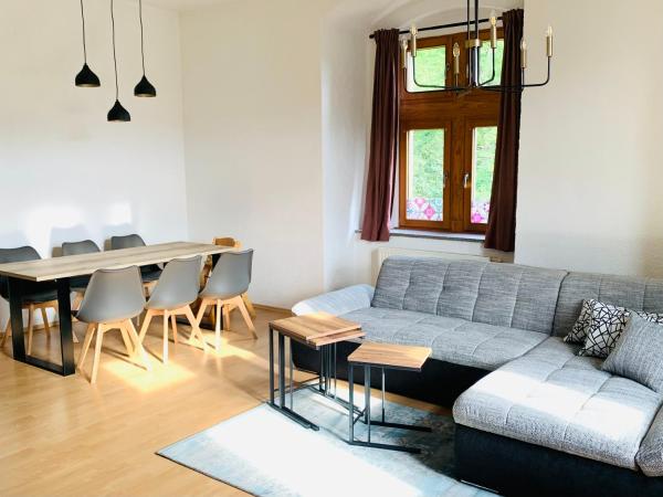 Burg Aue- Ferienwohnungen Erzglück - Familien - Im Grünen - Zentral - Aue
