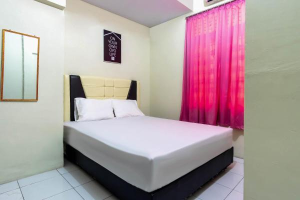 Oyo Living 2604 Elicia Kost - Medan