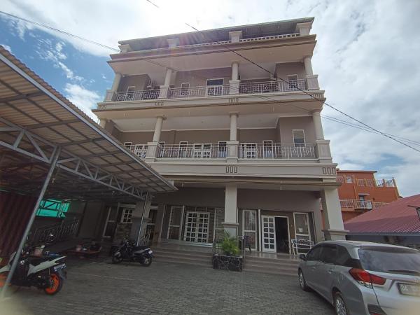 Oyo 93122 Pondok Puti Sartika Syariahnearpasar Jum'at Aluh Aluh - South Kalimantan