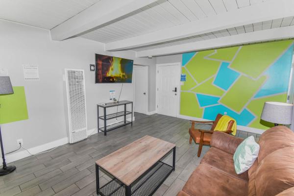Reno Upper Unit With King Bed & Pull-out Couch - Sparks, NV