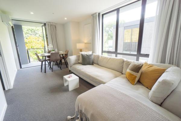 Touch Of Class Cbd, Free Park - Lyttelton