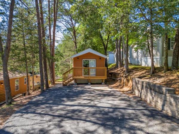 Beautiful Model Home With Breathtaking View - Pigeon Forge, TN