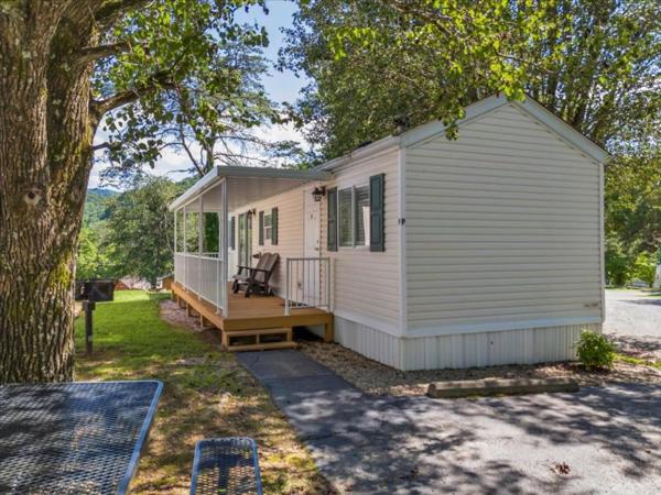 2br Oasis Near Smoky Mountain - Tennessee