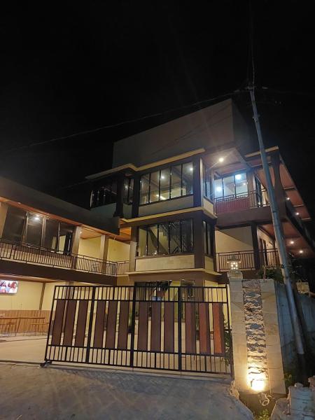 Rd Hotel Resto And Familly Karoke - Labuan Bajo