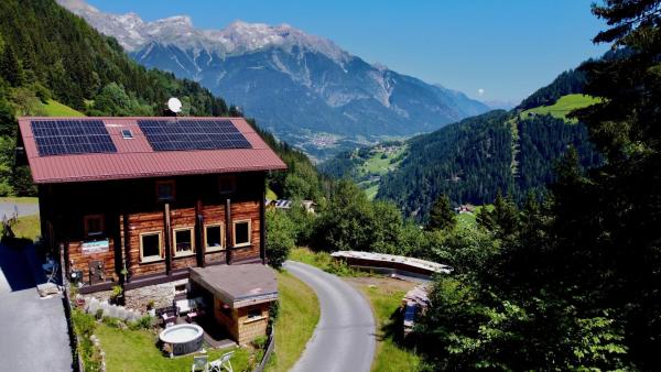 Homebase Tirol Mountain Lodge - Fiss