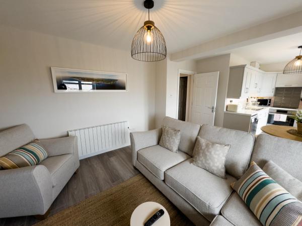 Sea Breeze 2 Bedroom Luxury Apartment - Beach Views - Bundoran