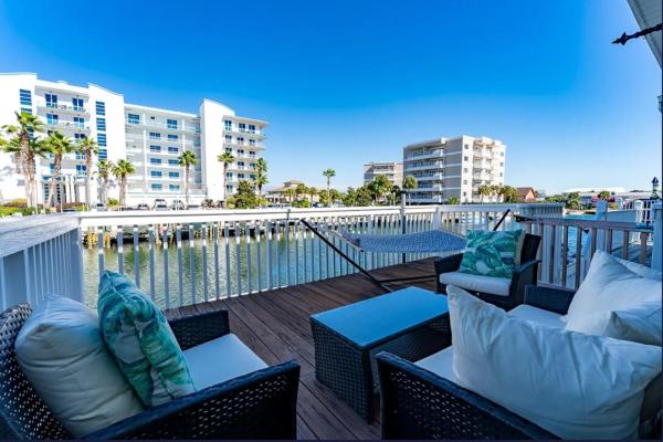 Canal Place 6 Harbor Views With Access To Boat Slip - Destin, FL
