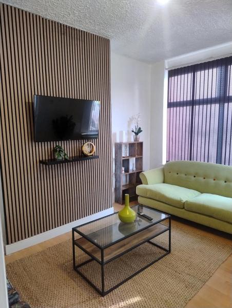 3br Sleeps 10 Walk To Alex Park - United Kingdom