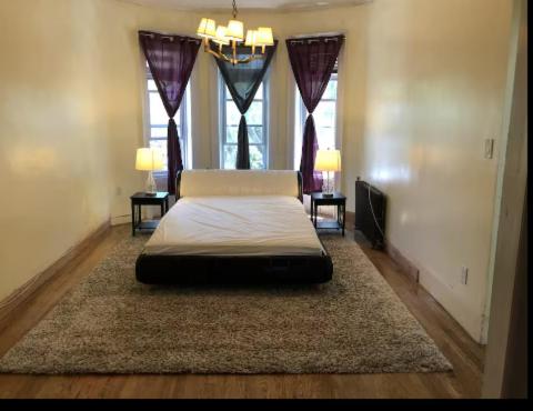 Funky Pre-war Town House - Brooklyn, NY