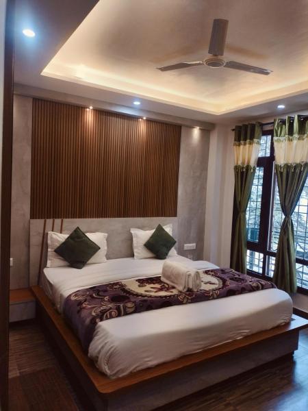 Hotel Blue Forest View - Shoghi