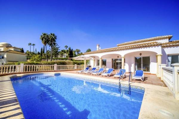 La Gavina - Spacious 5-bedroom Villa With Private Pool In Javea - Denia