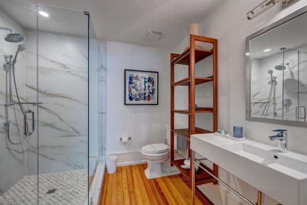Luxe 220, Unit 1 - City View Suite - Leland, NC