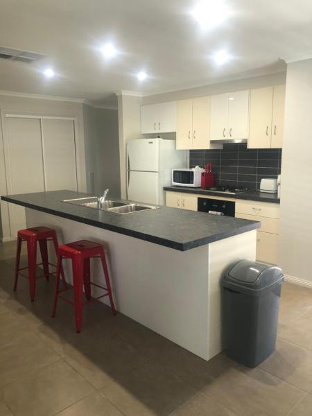 Home In Wodonga-comfort City - Wodonga