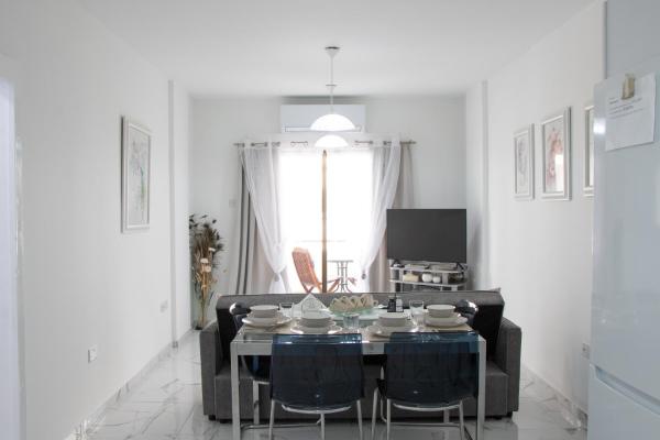Apartment,near The Beach Pinikoudes - Cyprus
