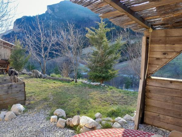 Petit Gite Isolé Chez Des Eleveurs - Serres