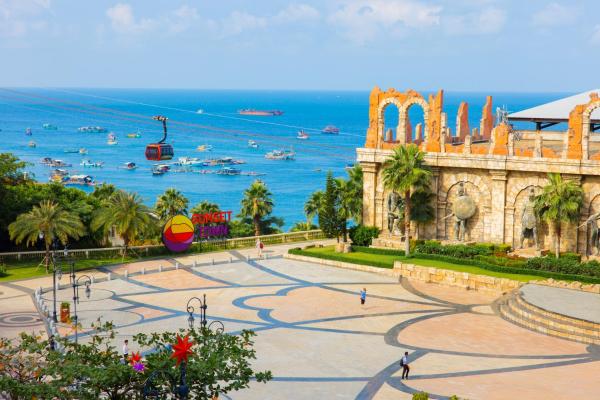 Lotus Home Cafe - Cable Car Station - Phú Quốc