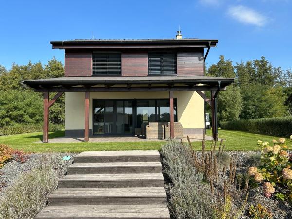 Lake House 513 - Senica