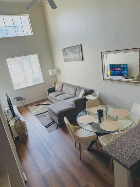 Alex’s Apartment - Sawtelle - Los Angeles