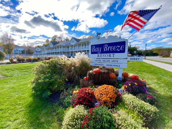 Bay Breeze Resort - Sister Bay, WI