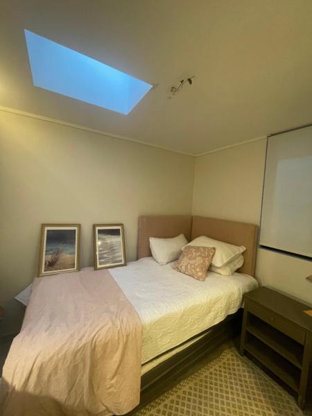 Acogedora Habitación Junto A Nuestra Familia En Exclusivo Sector De Santiago - Vitacura